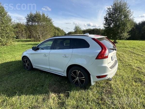 Balts Volvo XC60 2010 Talsi, ar dzinēja tilpumu 2.40 L un nobraukumu 446 tūkst. km par 5200 €, foto 4 vietnē AUTOMOTO.COM.LV