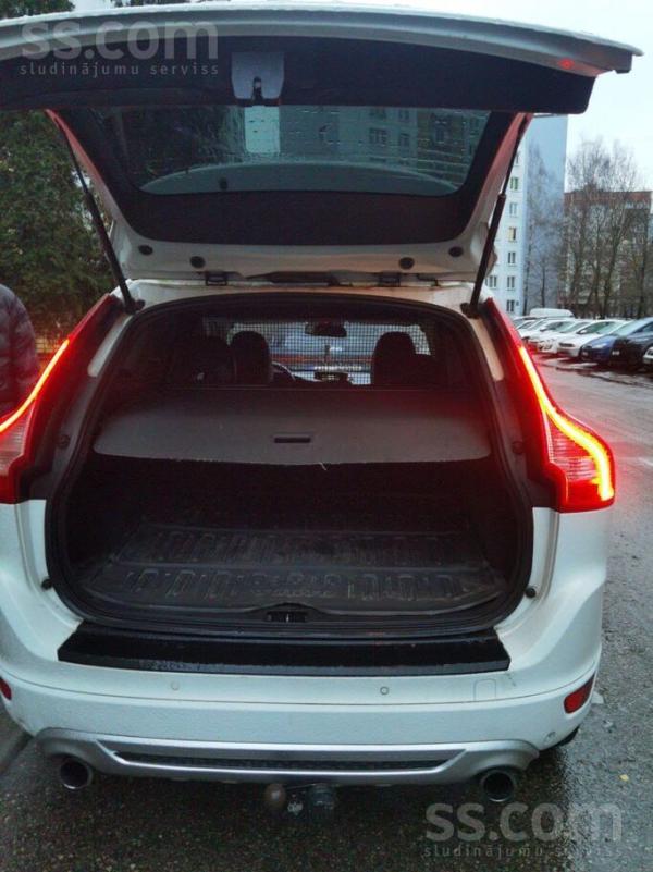 Balts Volvo XC60 2010 Rīga, ar dzinēja tilpumu 2.40 L un nobraukumu 251 tūkst. km par 6100 €, foto 6 vietnē AUTOMOTO.COM.LV
