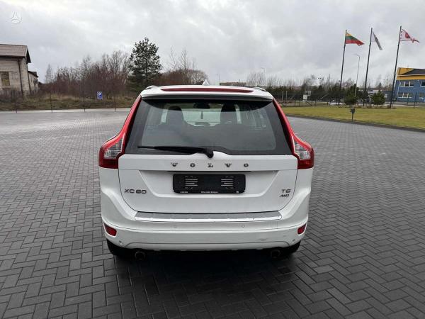 White Volvo XC60 2010 in Telschi, with an engine capacity of 2.95 L and mileage of 239 thousand km for 8300 €, photo 6 on AUTOMOTO.COM.LV