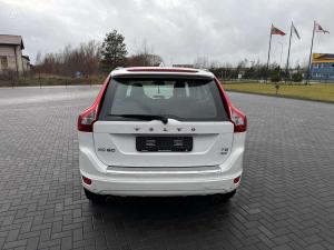 White Volvo XC60 2010 in Telschi, with an engine capacity of 2.95 L and mileage of 239 thousand km for 8300 €, photo 6 on AUTOMOTO.COM.LV