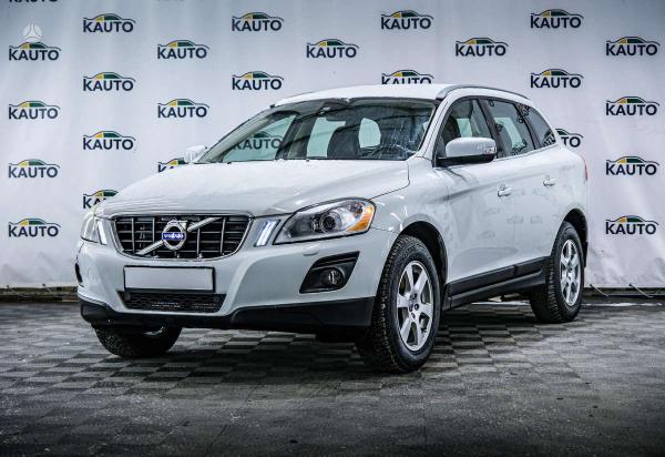 White Volvo XC60 2010 in Kaunas, with an engine capacity of 2.40 L and mileage of 214 thousand km for 8790 €, photo 1 on AUTOMOTO.COM.LV