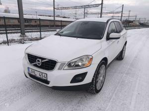 White Volvo XC60 2010 in Siauliai, with an engine capacity of 2.40 L and mileage of 333 thousand km for 6540 €, photo  on AUTOMOTO.COM.LV
