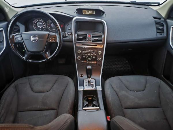 Balts Volvo XC60 2010 Šauļi, ar dzinēja tilpumu 2.40 L un nobraukumu 333 tūkst. km par 6540 €, foto 11 vietnē AUTOMOTO.COM.LV