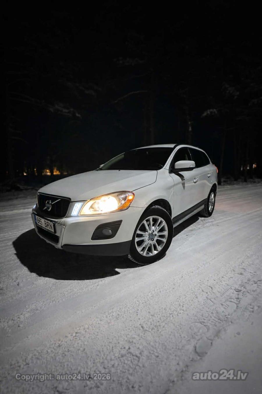 Balts Volvo XC60 2010 Pērnava, ar dzinēja tilpumu 2.40 L un nobraukumu 335 tūkst. km par 6499 €, foto 2 vietnē AUTOMOTO.COM.LV