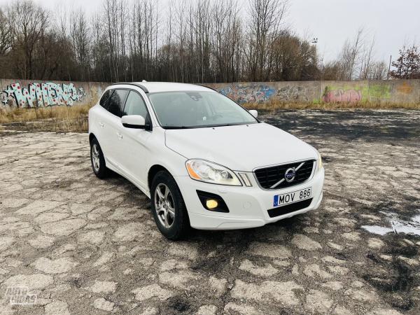 White Volvo XC60 2010 in Siauliai, with an engine capacity of 2.40 L and mileage of 460 thousand km for 6500 €, photo 1 on AUTOMOTO.COM.LV