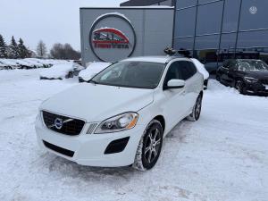 Balts Volvo XC60 2010 Telšiai, ar dzinēja tilpumu 2.95 L un nobraukumu 239 tūkst. km par 9300 €, foto 2 vietnē AUTOMOTO.COM.LV