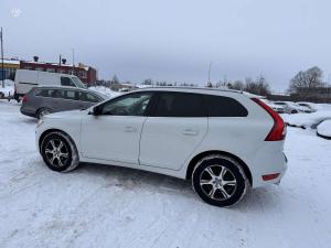 Balts Volvo XC60 2010 Telšiai, ar dzinēja tilpumu 2.95 L un nobraukumu 239 tūkst. km par 9300 €, foto 5 vietnē AUTOMOTO.COM.LV