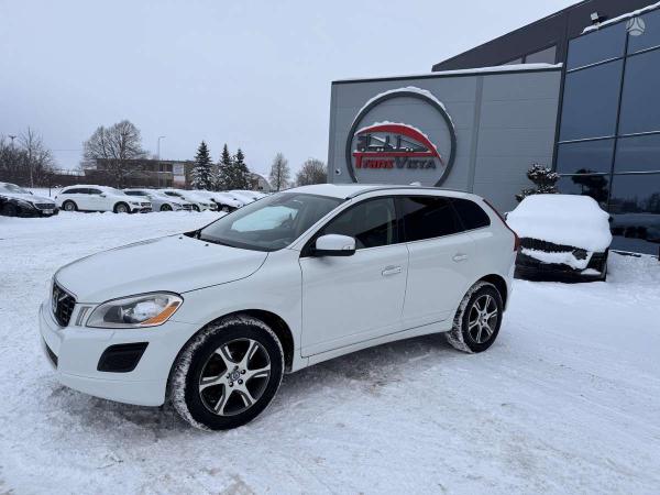 White Volvo XC60 2010 in Telschi, with an engine capacity of 2.95 L and mileage of 239 thousand km for 9300 €, photo 4 on AUTOMOTO.COM.LV