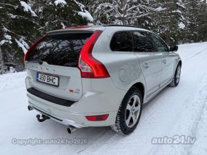 White Volvo XC60 2010 in Tallinn, with an engine capacity of 2.40 L and mileage of 408 thousand km for 6999 €, photo 4 on AUTOMOTO.COM.LV