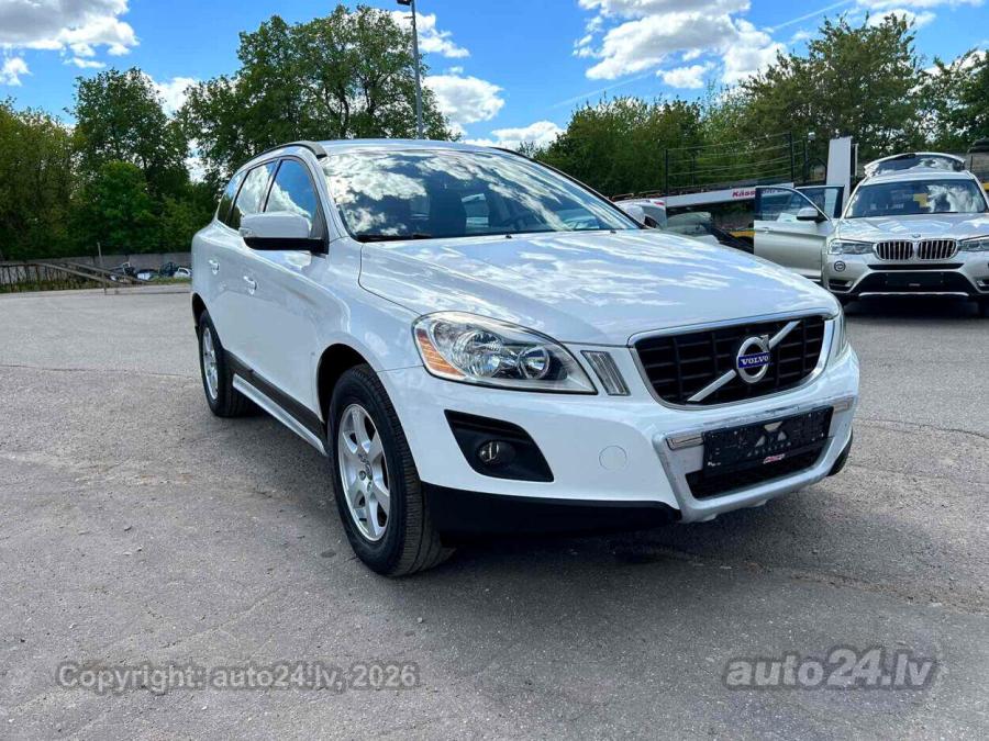 Balts Volvo XC60 2010 Tallina, ar dzinēja tilpumu 2.40 L un nobraukumu 230 tūkst. km par 7750 €, foto 2 vietnē AUTOMOTO.COM.LV