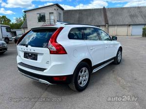Balts Volvo XC60 2010 Tallina, ar dzinēja tilpumu 2.40 L un nobraukumu 230 tūkst. km par 7750 €, foto 4 vietnē AUTOMOTO.COM.LV
