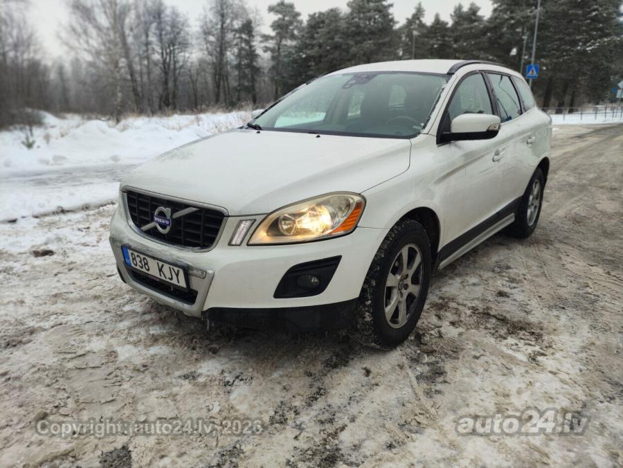 Balts Volvo XC60 2010 Tallina, ar dzinēja tilpumu 2.40 L un nobraukumu 230 tūkst. km par 7750 €, foto 5 vietnē AUTOMOTO.COM.LV