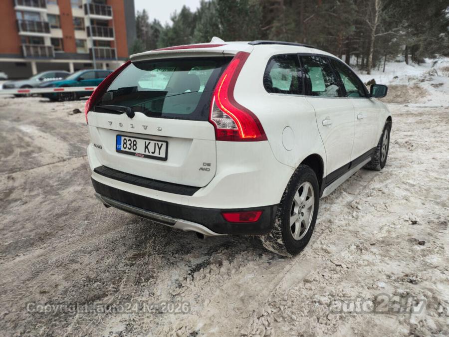 Balts Volvo XC60 2010 Tallina, ar dzinēja tilpumu 2.40 L un nobraukumu 230 tūkst. km par 7750 €, foto 7 vietnē AUTOMOTO.COM.LV