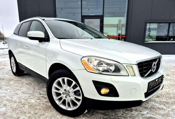 White Volvo XC60 2010 in Siauliai, with an engine capacity of 3.00 L and mileage of 195 thousand km for 7600 €, photo 2 on AUTOMOTO.COM.LV