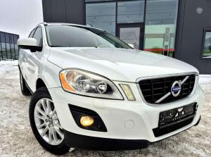 White Volvo XC60 2010 in Siauliai, with an engine capacity of 3.00 L and mileage of 195 thousand km for 7600 €, photo 4 on AUTOMOTO.COM.LV