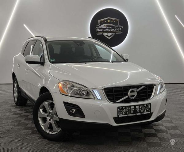Balts Volvo XC60 2010 Marijampole, ar dzinēja tilpumu 2.40 L un nobraukumu 160 tūkst. km par 8750 €, foto 1 vietnē AUTOMOTO.COM.LV