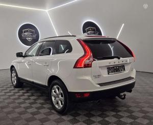 Balts Volvo XC60 2010 Marijampole, ar dzinēja tilpumu 2.40 L un nobraukumu 160 tūkst. km par 8750 €, foto 19 vietnē AUTOMOTO.COM.LV