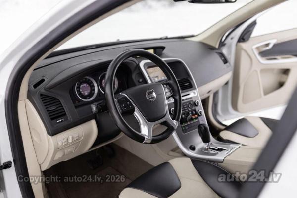 Balts Volvo XC60 2010 Tallina, ar dzinēja tilpumu 2.40 L un nobraukumu 340 tūkst. km par 7499 €, foto 8 vietnē AUTOMOTO.COM.LV