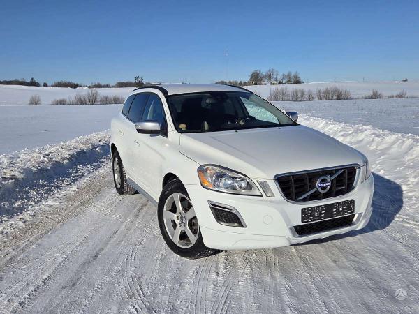 White Volvo XC60 2010 in Kaunas, with an engine capacity of 2.40 L and mileage of 288 thousand km for 7950 €, photo 2 on AUTOMOTO.COM.LV