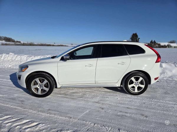 White Volvo XC60 2010 in Kaunas, with an engine capacity of 2.40 L and mileage of 288 thousand km for 7950 €, photo 7 on AUTOMOTO.COM.LV
