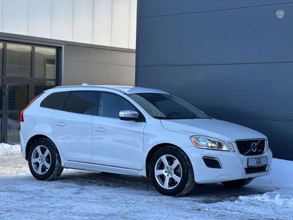 Balts Volvo XC60 2010 Kauņa, ar dzinēja tilpumu 2.40 L un nobraukumu 233 tūkst. km par 8990 €, foto 3 vietnē AUTOMOTO.COM.LV