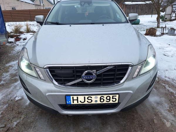 Balts Volvo XC60 2010 Širvintos, ar dzinēja tilpumu 2.40 L un nobraukumu 259 tūkst. km par 8700 €, foto 3 vietnē AUTOMOTO.COM.LV