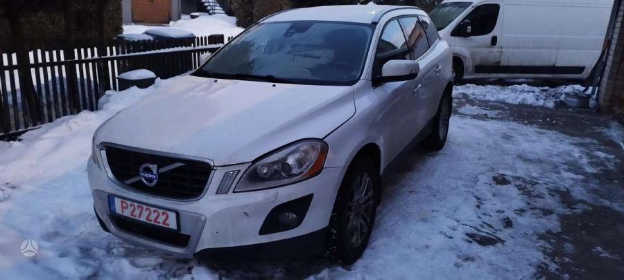 Balts Volvo XC60 2010 Kauņa, ar dzinēja tilpumu 2.40 L un nobraukumu 417 tūkst. km par 3900 €, foto 7 vietnē AUTOMOTO.COM.LV