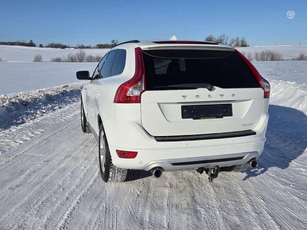 Balts Volvo XC60 2010 Kauņa, ar dzinēja tilpumu 2.40 L un nobraukumu 288 tūkst. km par 7550 €, foto 6 vietnē AUTOMOTO.COM.LV
