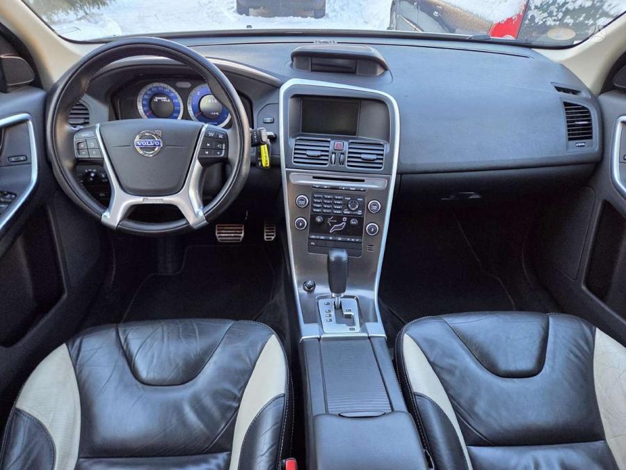Balts Volvo XC60 2010 Kauņa, ar dzinēja tilpumu 2.40 L un nobraukumu 288 tūkst. km par 7550 €, foto 15 vietnē AUTOMOTO.COM.LV