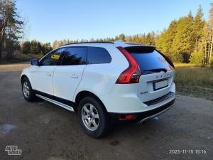 Balts Volvo XC60 2010 Radviliškis, ar dzinēja tilpumu 2.00 L un nobraukumu 337 tūkst. km par 6500 €, foto 5 vietnē AUTOMOTO.COM.LV