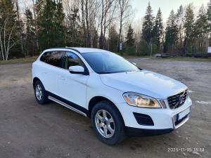 Balts Volvo XC60 2010 Radviliškis, ar dzinēja tilpumu 2.00 L un nobraukumu 337 tūkst. km par 6500 €, foto 7 vietnē AUTOMOTO.COM.LV