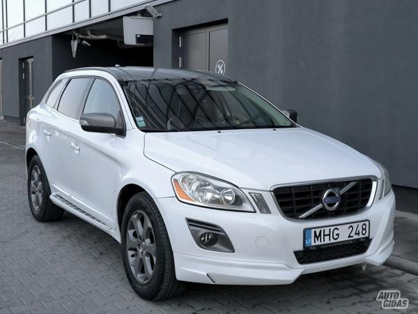 White Volvo XC60 2010 in Vilnius, with an engine capacity of 2.40 L and mileage of 247 thousand km for 7400 €, photo 3 on AUTOMOTO.COM.LV