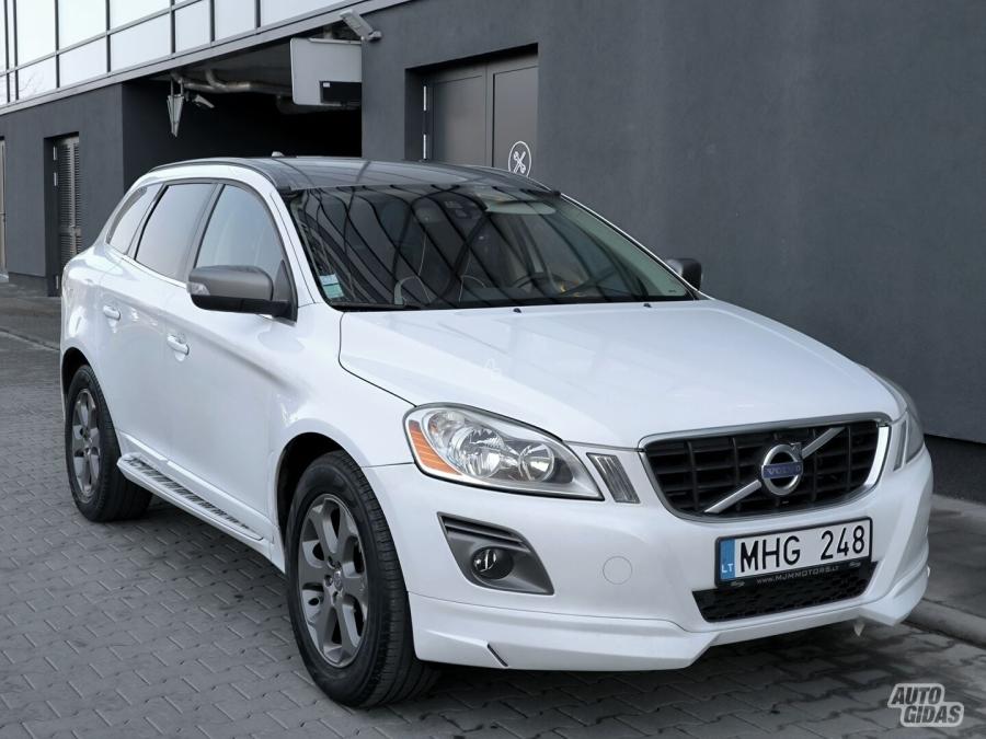 Balts Volvo XC60 2010 Viļņa, ar dzinēja tilpumu 2.40 L un nobraukumu 247 tūkst. km par 7400 €, foto 3 vietnē AUTOMOTO.COM.LV