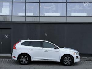 Balts Volvo XC60 2010 Viļņa, ar dzinēja tilpumu 2.40 L un nobraukumu 247 tūkst. km par 7400 €, foto 4 vietnē AUTOMOTO.COM.LV