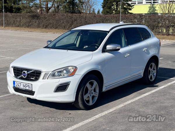 Balts Volvo XC60 2010 Tartu, ar dzinēja tilpumu 2.40 L un nobraukumu 384 tūkst. km par 6999 €, foto 1 vietnē AUTOMOTO.COM.LV