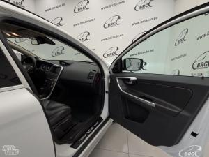 Balts Volvo XC60 2010 Avižieniai, ar dzinēja tilpumu 2.40 L un nobraukumu 358 tūkst. km par 6300 €, foto 10 vietnē AUTOMOTO.COM.LV