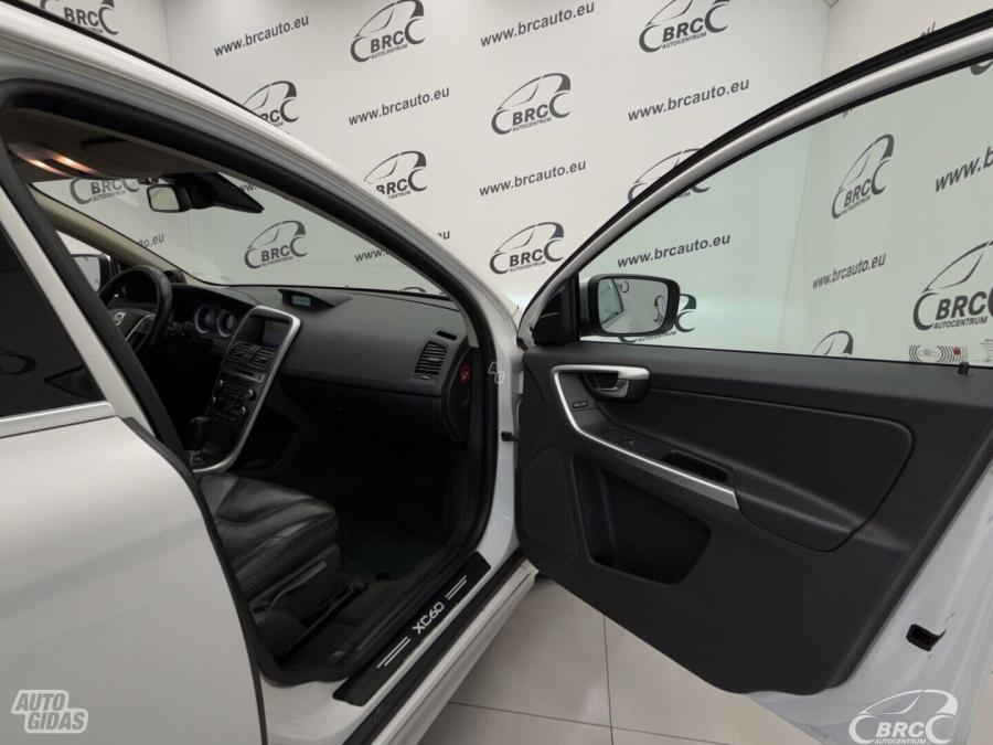 Balts Volvo XC60 2010 Avižieniai, ar dzinēja tilpumu 2.40 L un nobraukumu 358 tūkst. km par 6300 €, foto 10 vietnē AUTOMOTO.COM.LV