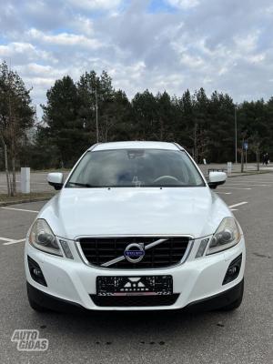 White Volvo XC60 2010 in Vilnius, with an engine capacity of 2.40 L and mileage of 270 thousand km for 6500 €, photo  on AUTOMOTO.COM.LV