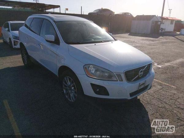 White Volvo XC60 2010 in Siauliai, with an engine capacity of 3.00 L and mileage of 163 thousand km for 6500 €, photo 2 on AUTOMOTO.COM.LV