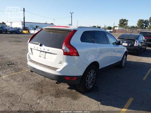 White Volvo XC60 2010 in Siauliai, with an engine capacity of 3.00 L and mileage of 163 thousand km for 6500 €, photo 4 on AUTOMOTO.COM.LV