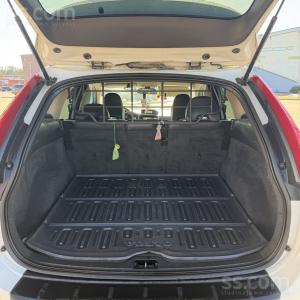 Balts Volvo XC60 2010 Valmiera, ar dzinēja tilpumu 2.40 L un nobraukumu 383 tūkst. km par 5500 €, foto 5 vietnē AUTOMOTO.COM.LV