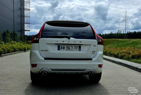 Balts Volvo XC60 2010 Viļņa, ar dzinēja tilpumu 2.40 L un nobraukumu 320 tūkst. km par 7900 €, foto 8 vietnē AUTOMOTO.COM.LV