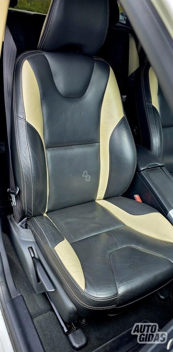 Balts Volvo XC60 2010 Viļņa, ar dzinēja tilpumu 2.40 L un nobraukumu 320 tūkst. km par 7900 €, foto 10 vietnē AUTOMOTO.COM.LV