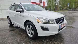 White Volvo XC60 2010 in Riga, with an engine capacity of 2.40 L and mileage of 301 thousand km for 7550 €, photo 5 on AUTOMOTO.COM.LV