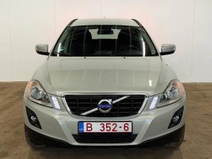 White Volvo XC60 2010 in Jurmala, with an engine capacity of 2.40 L and mileage of 281 thousand km for 8995 €, photo 6 on AUTOMOTO.COM.LV