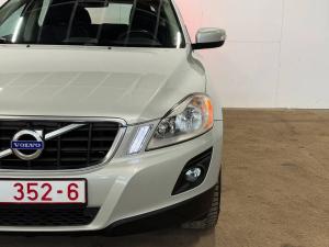 White Volvo XC60 2010 in Jurmala, with an engine capacity of 2.40 L and mileage of 281 thousand km for 8995 €, photo 7 on AUTOMOTO.COM.LV