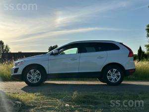 Balts Volvo XC60 2010 Ogre, ar dzinēja tilpumu 2.00 L un nobraukumu 331 tūkst. km par 4990 €, foto 5 vietnē AUTOMOTO.COM.LV