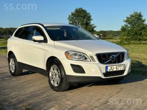 Balts Volvo XC60 2010 Ogre, ar dzinēja tilpumu 2.00 L un nobraukumu 331 tūkst. km par 4990 €, foto 13 vietnē AUTOMOTO.COM.LV