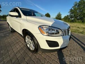 Balts Volvo XC60 2010 Ogre, ar dzinēja tilpumu 2.00 L un nobraukumu 331 tūkst. km par 4990 €, foto 14 vietnē AUTOMOTO.COM.LV