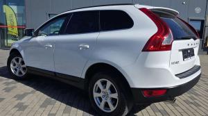 Balts Volvo XC60 2010 Šauļi, ar dzinēja tilpumu 2.40 L un nobraukumu 280 tūkst. km par 8650 €, foto 12 vietnē AUTOMOTO.COM.LV